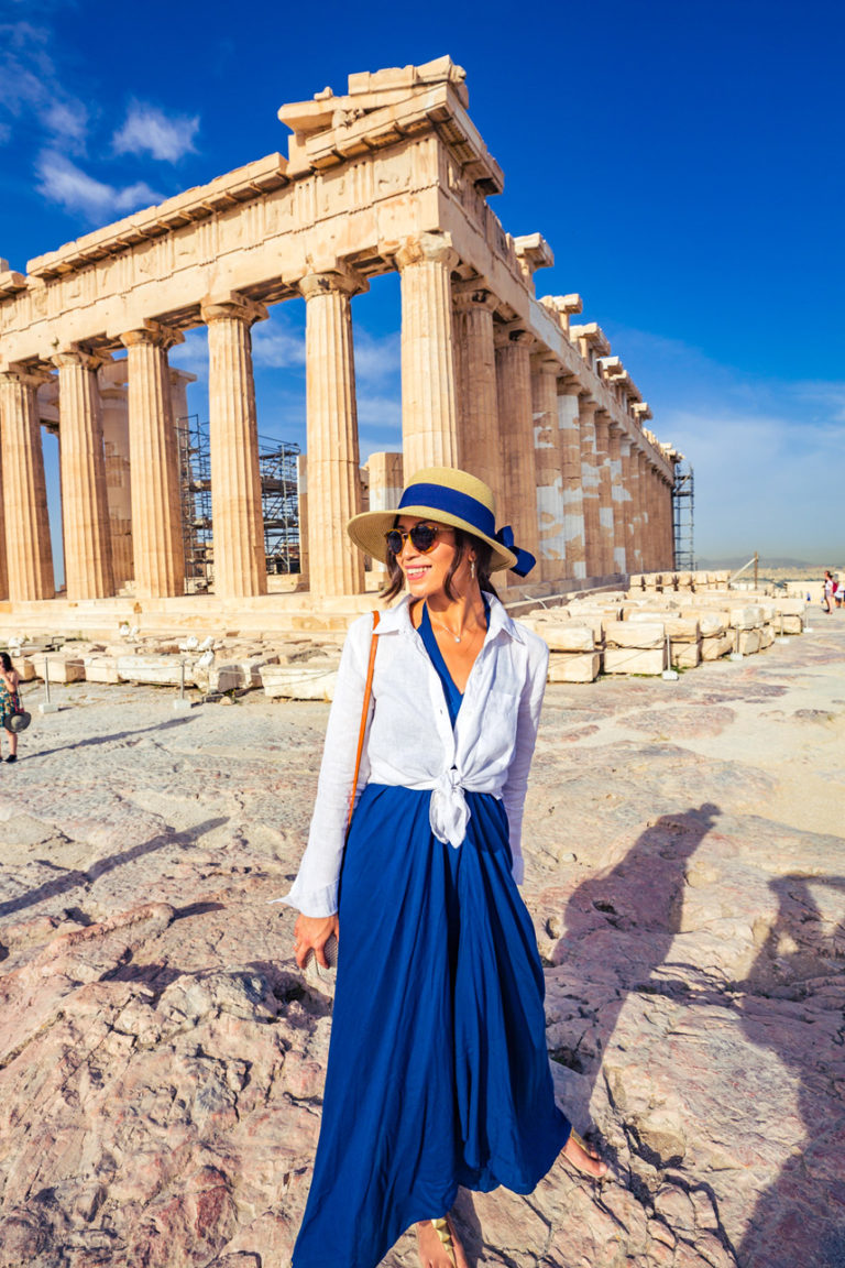 40+ Outfits with Hats: How to Wear a Hat with Ease & Style!