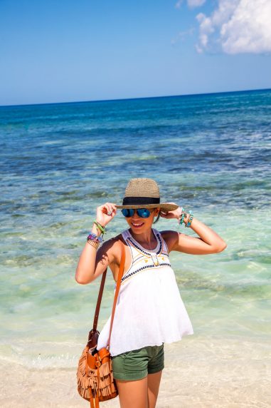 21 Cute Beach Outfits for Your Summer Outfit Inspiration (With Outfit ...